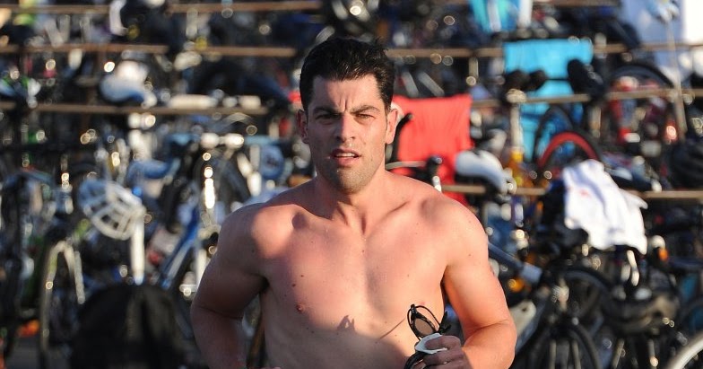 Straight Jock Feet: Max Greenfield HOT feet...