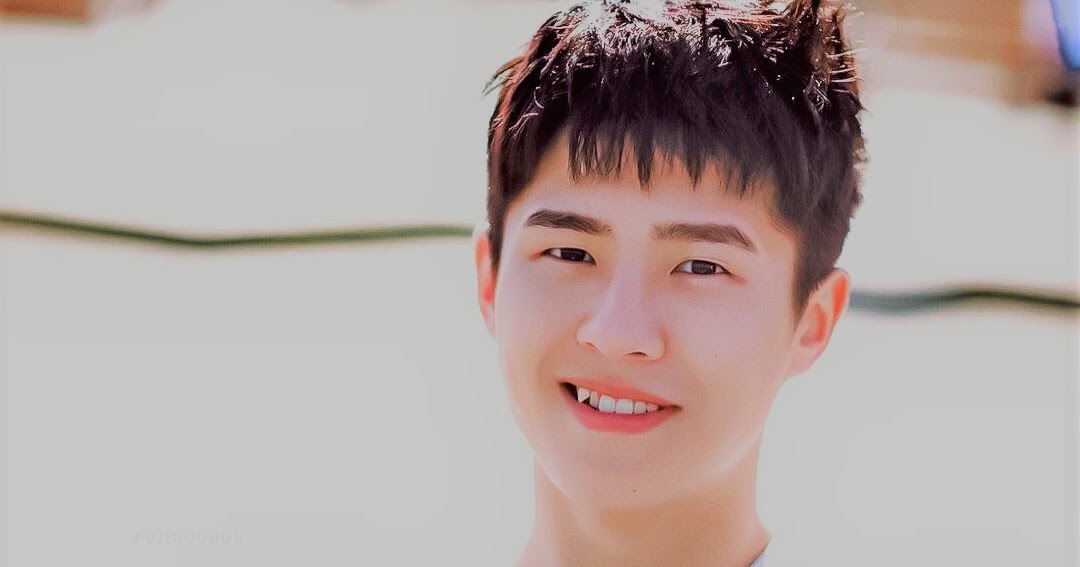 The Paper: Have a Celebrity's Self-Awareness, Liu Hao Ran! - Wind Chaser