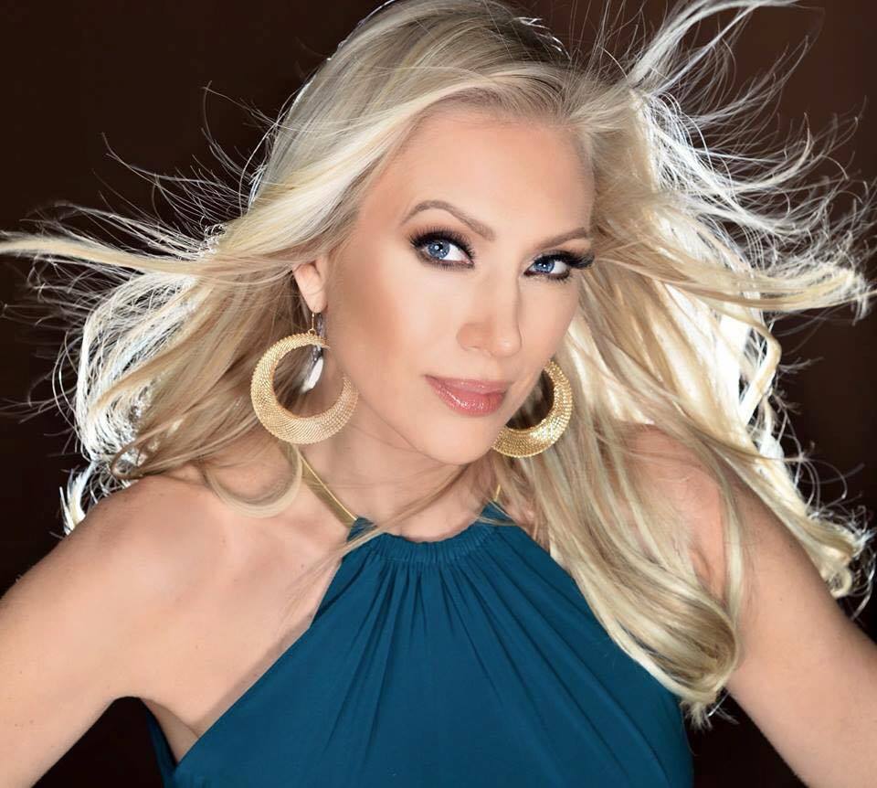 CLUSTEREUM: Mrs. United Nations 2016 is Wendi Russo of USA