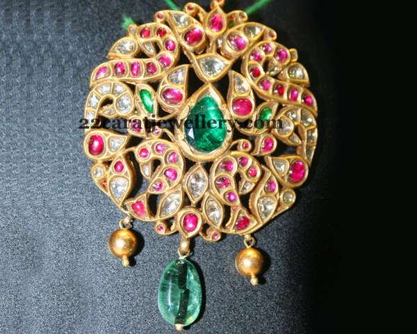 Kundan Pendant in Floral Design - Jewellery Designs