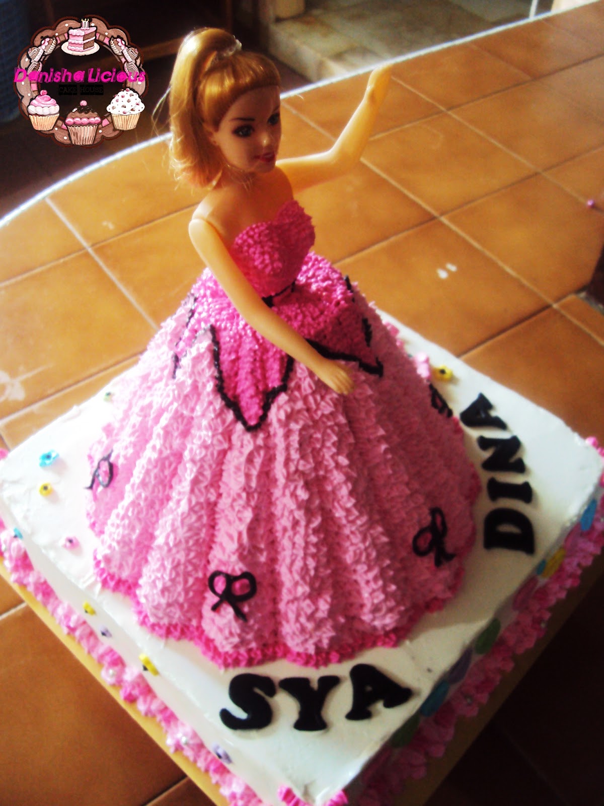 Danisha_Licious Cake House