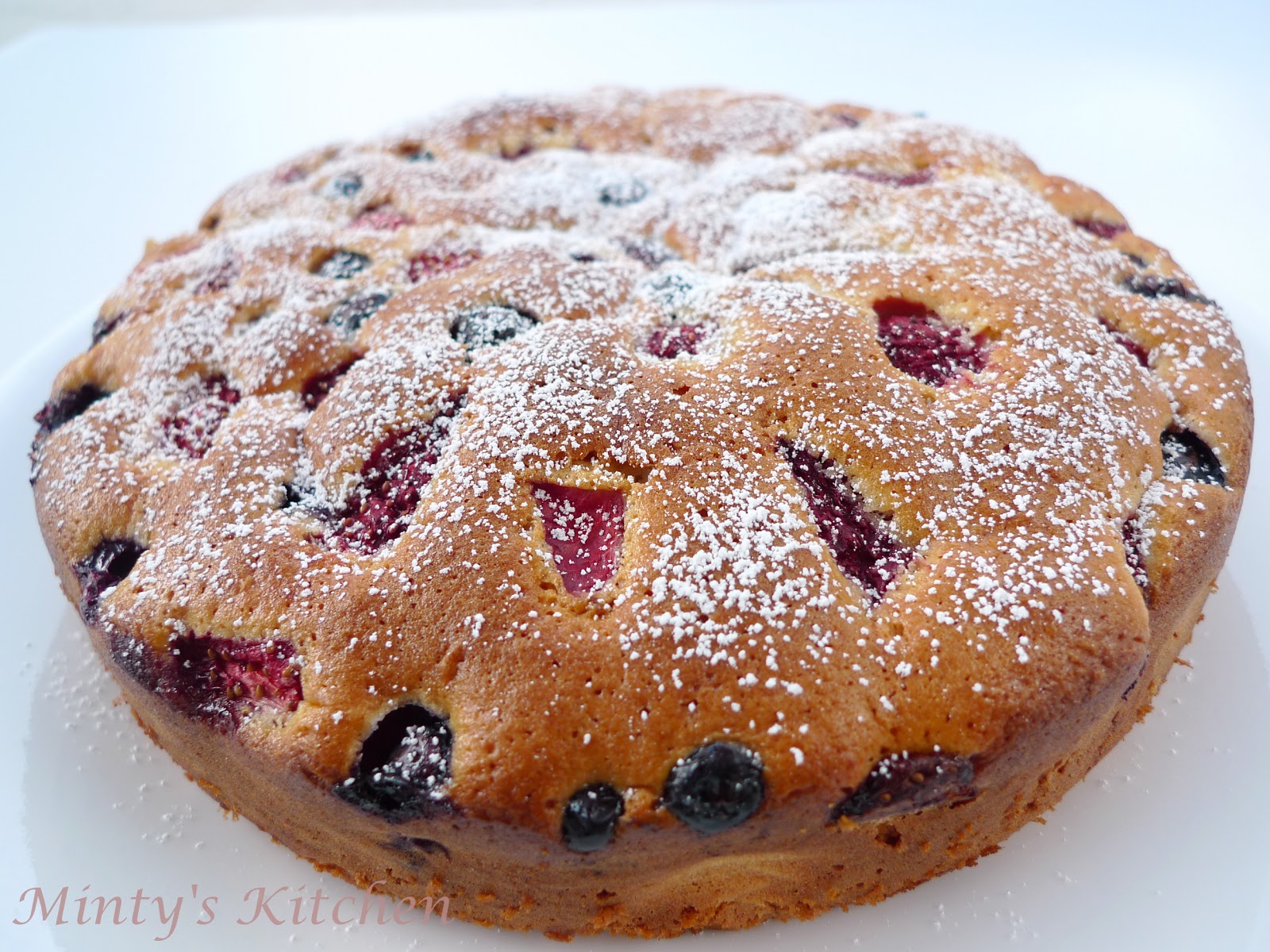 Minty's Kitchen: Fruit Pastry Cake