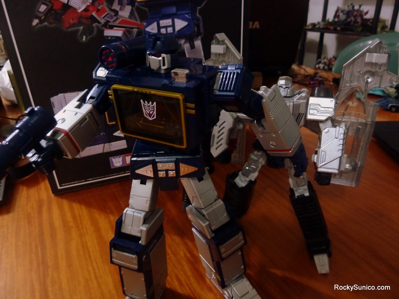 The Geeky Guide to Nearly Everything: [Transformers] Takara Masterpiece ...