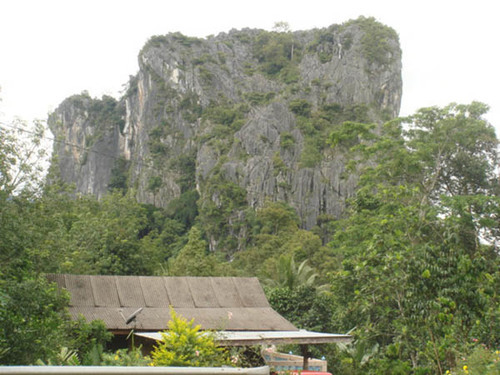 Inspirasi Jeli: Gunung Reng, Batu Melintang