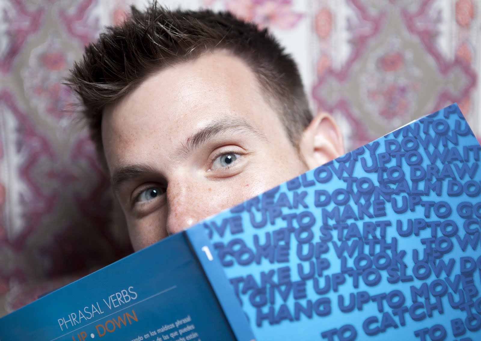Phrasal Verbs: To Come Up With | apuntesingles
