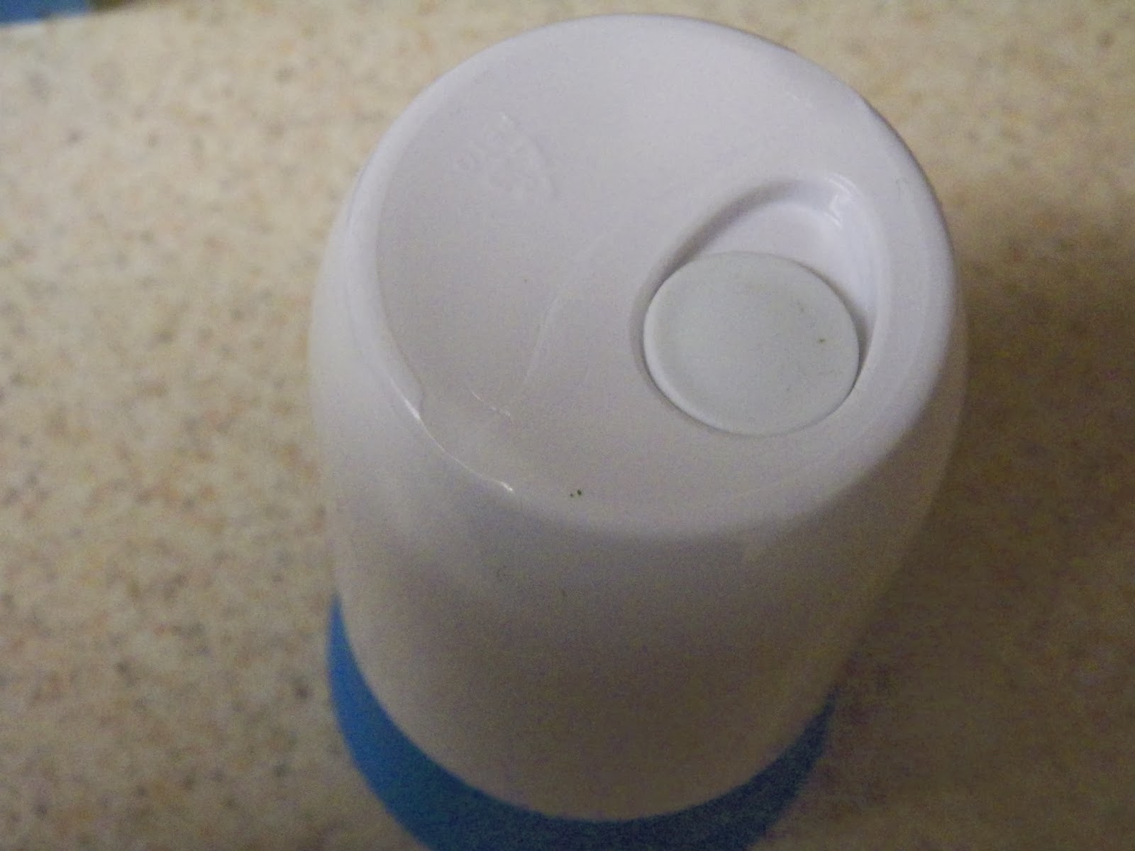 mygreatfinds: SHAKE Flip-top Pill Box by Sabi Review