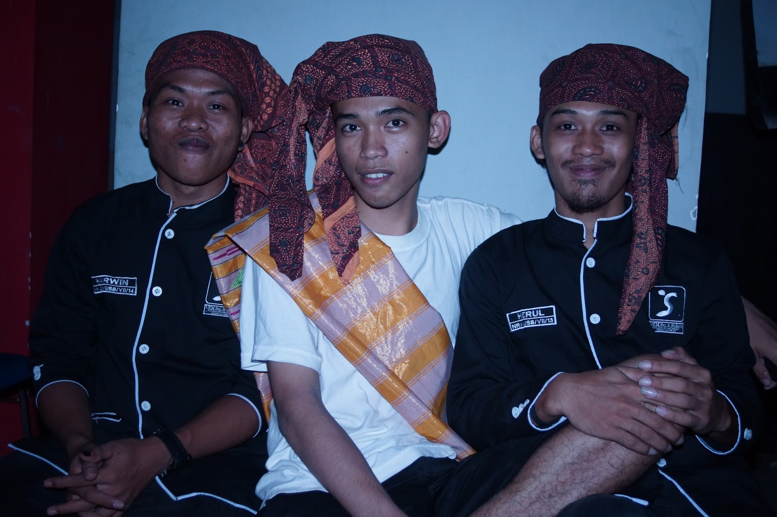 "Passapu" Ikat kepala Tradisional Etnis Bugis-Makassar | Jendela Seni