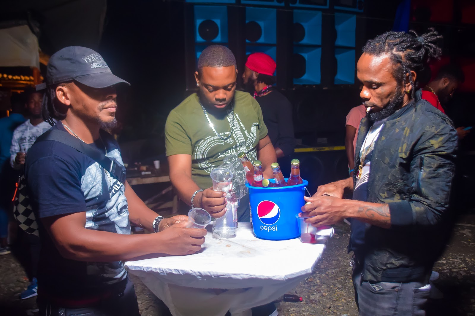 onfleek video: WEED PARTY