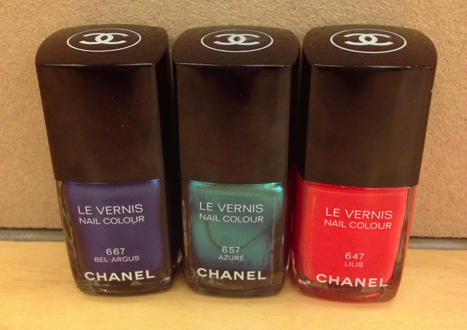 The Beauty of Life: Chanel L'Été Papillon de Chanel Nail Polish Swatches