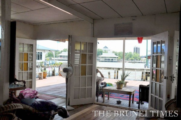 Kunyit 7 Lodge - Homestay on Kampong Ayer