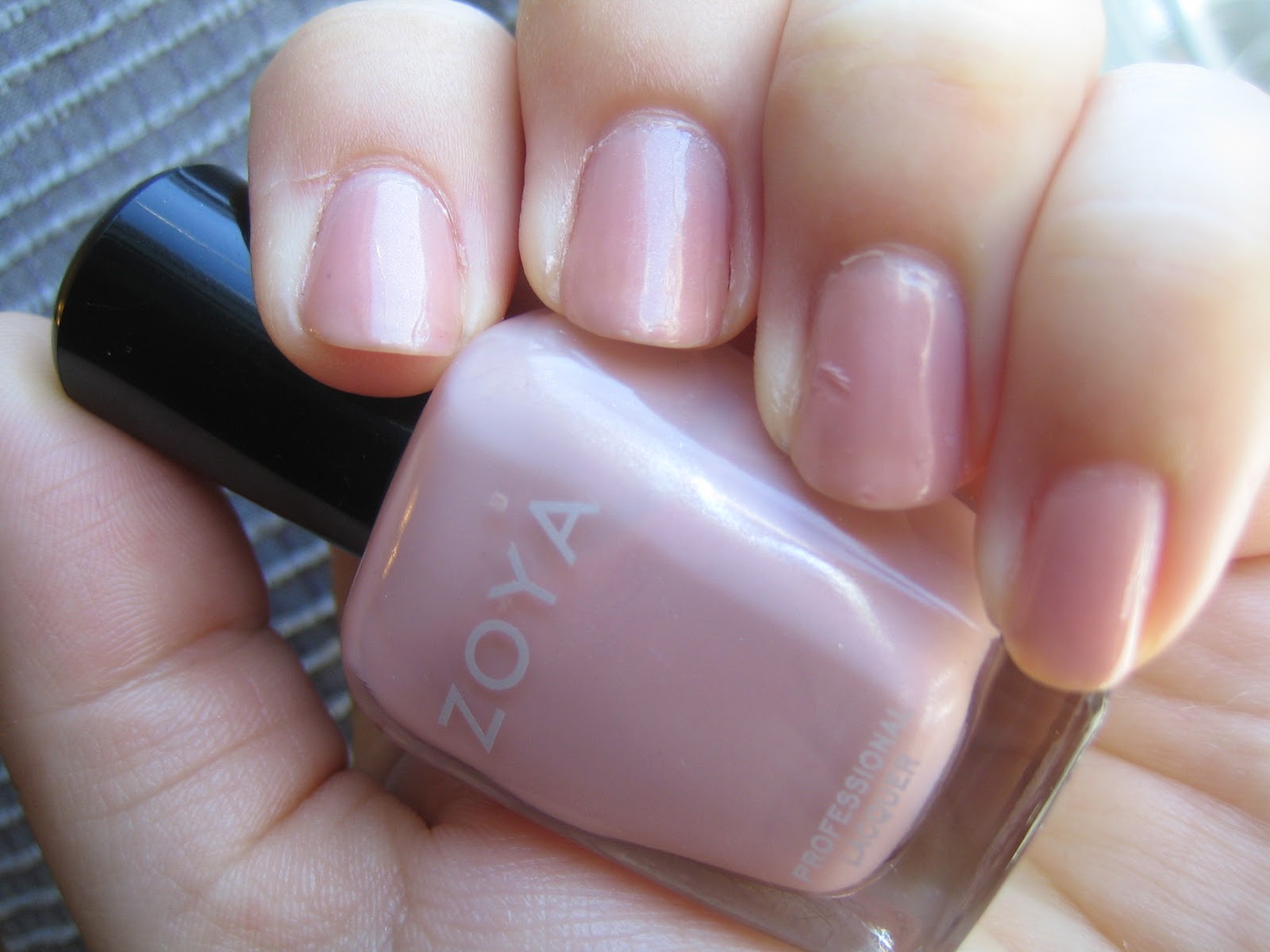 Bower of Blisse: NOTD: Zoya Sally