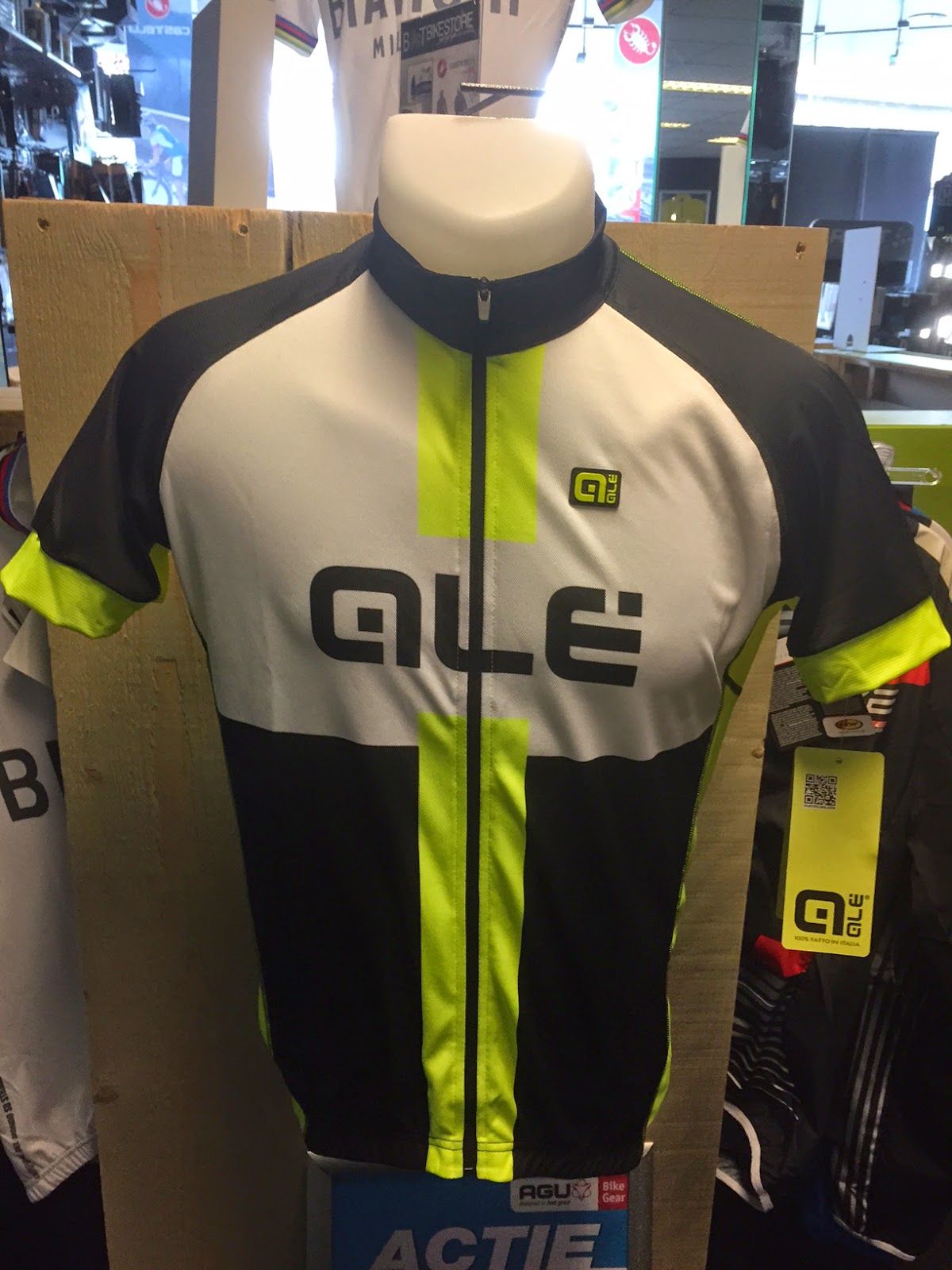 BT Bikestore - Official Castelli RedStore - Wielerkleding en ...