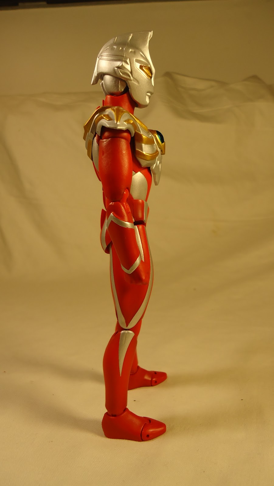 Import Monsters: Ultraman Week 2012 Special Dual Review: Ultra-Act Red ...