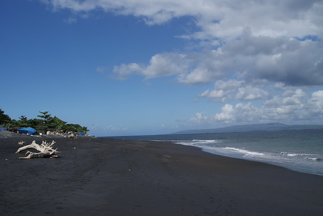 Pantai Kelating-Kabupaten Tabanan - Direktori Tempat Wisata
