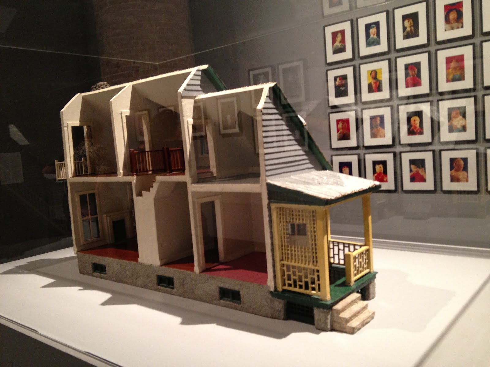 Tocho T8: ROBERT GOBER (1954): CASAS DE MUÑECAS (Años setenta)