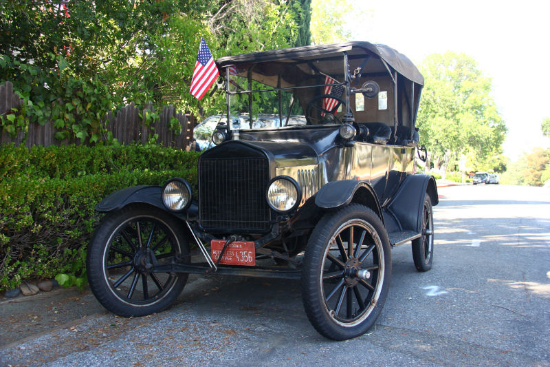 California Streets: Saratoga Street Sighting - 1920 Ford Model T ...