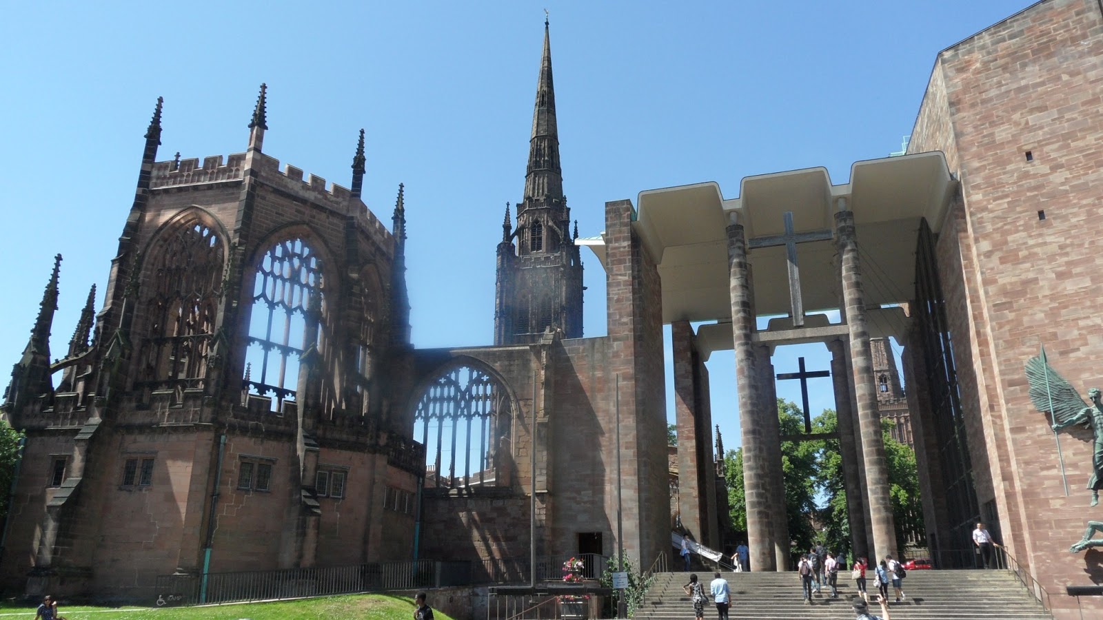 Ken and Jan visit Great Britain: Day 12- Coventry, Castles, and Cotswolds