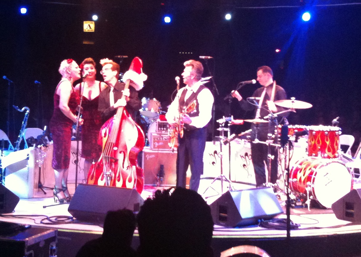 Concert Review: The Brian Setzer Orchestra Christmas Rocks Extravaganza ...