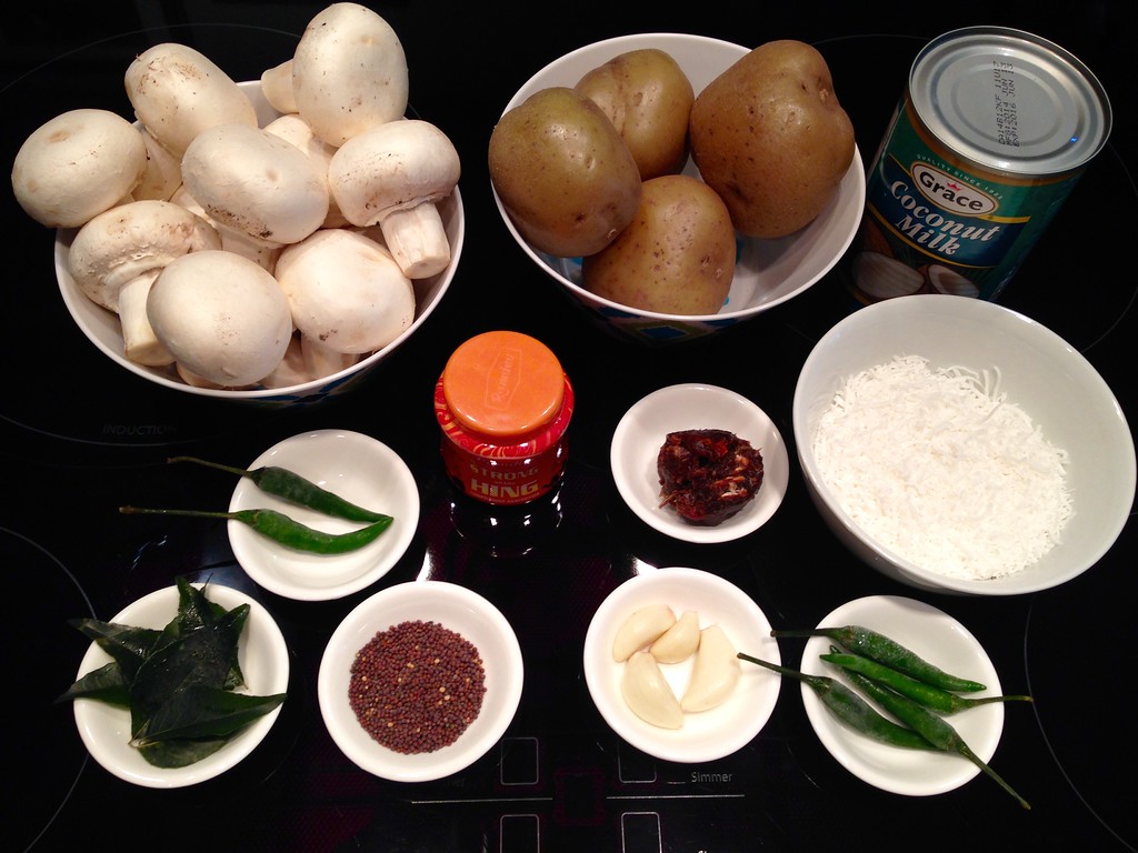 Mushroom and Potato Ambat (अल्मी आनी बटाट्याचे आमोट)