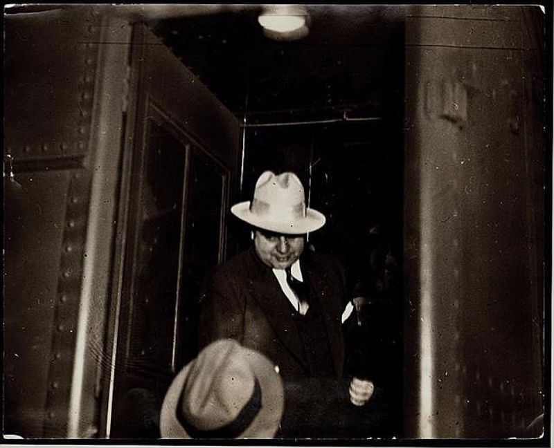 Rare Black and White Photographs of Al Capone and Family from the 1930s ...