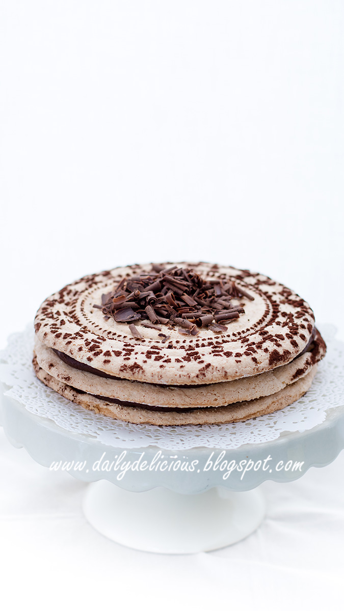 dailydelicious: Chocolate Daquoise Cake