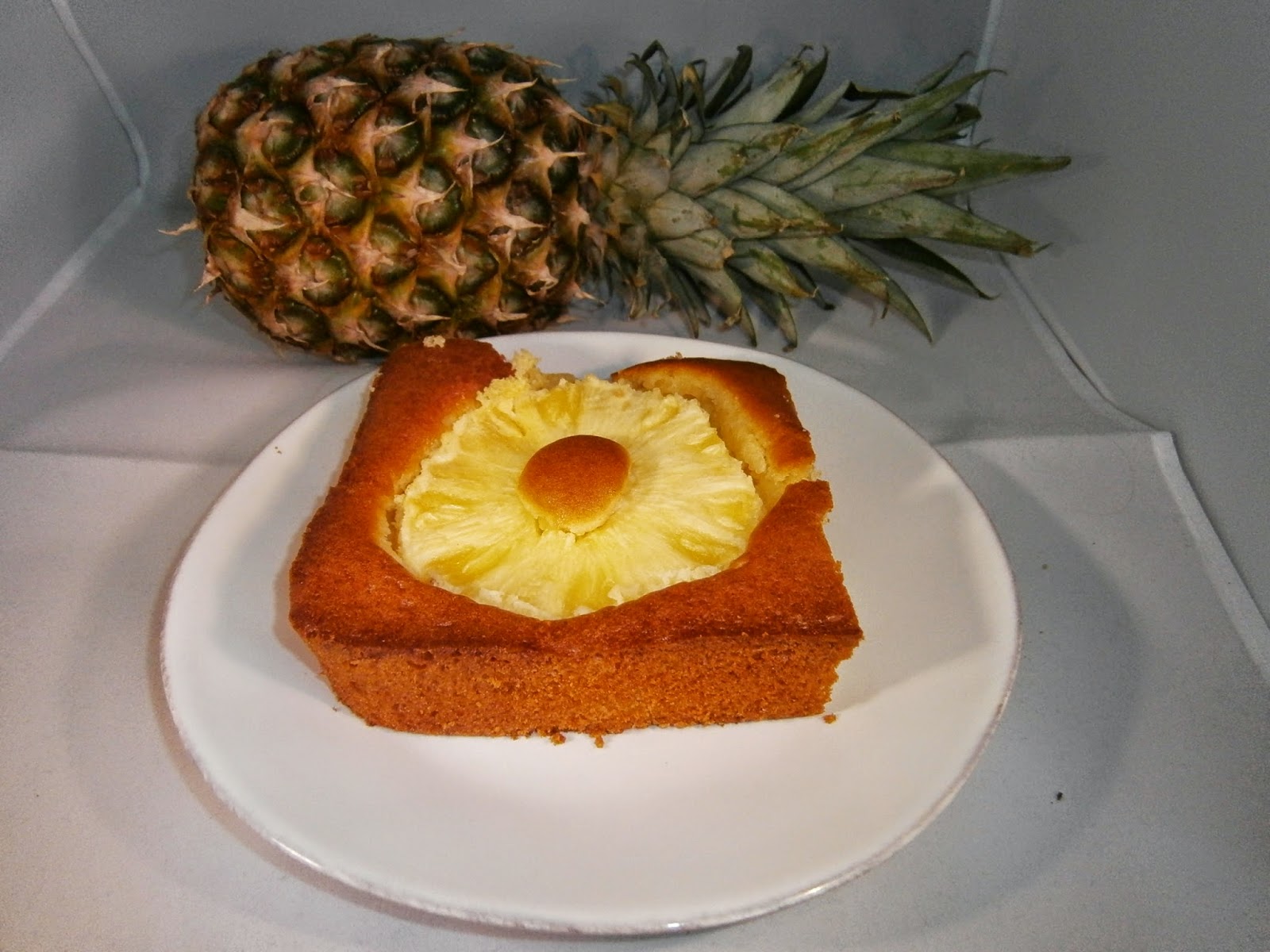Délices d'une novice: Gâteau à l'ananas frais