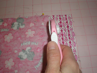 Frilly Lilly: Easy Pillowcase Tutorial