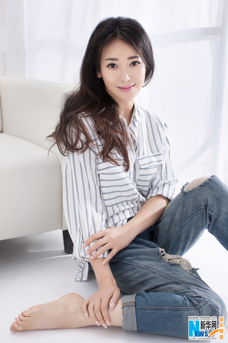 Chen Zihan poses for photo shoot | China Entertainment News