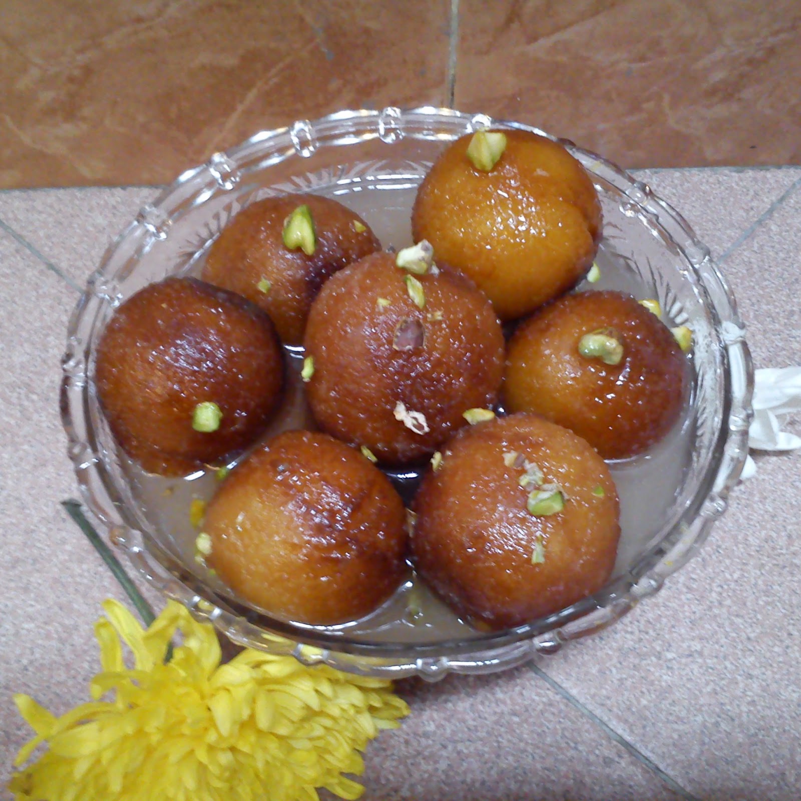 sarguna's fantabulous kitchen: Gulab Jamun