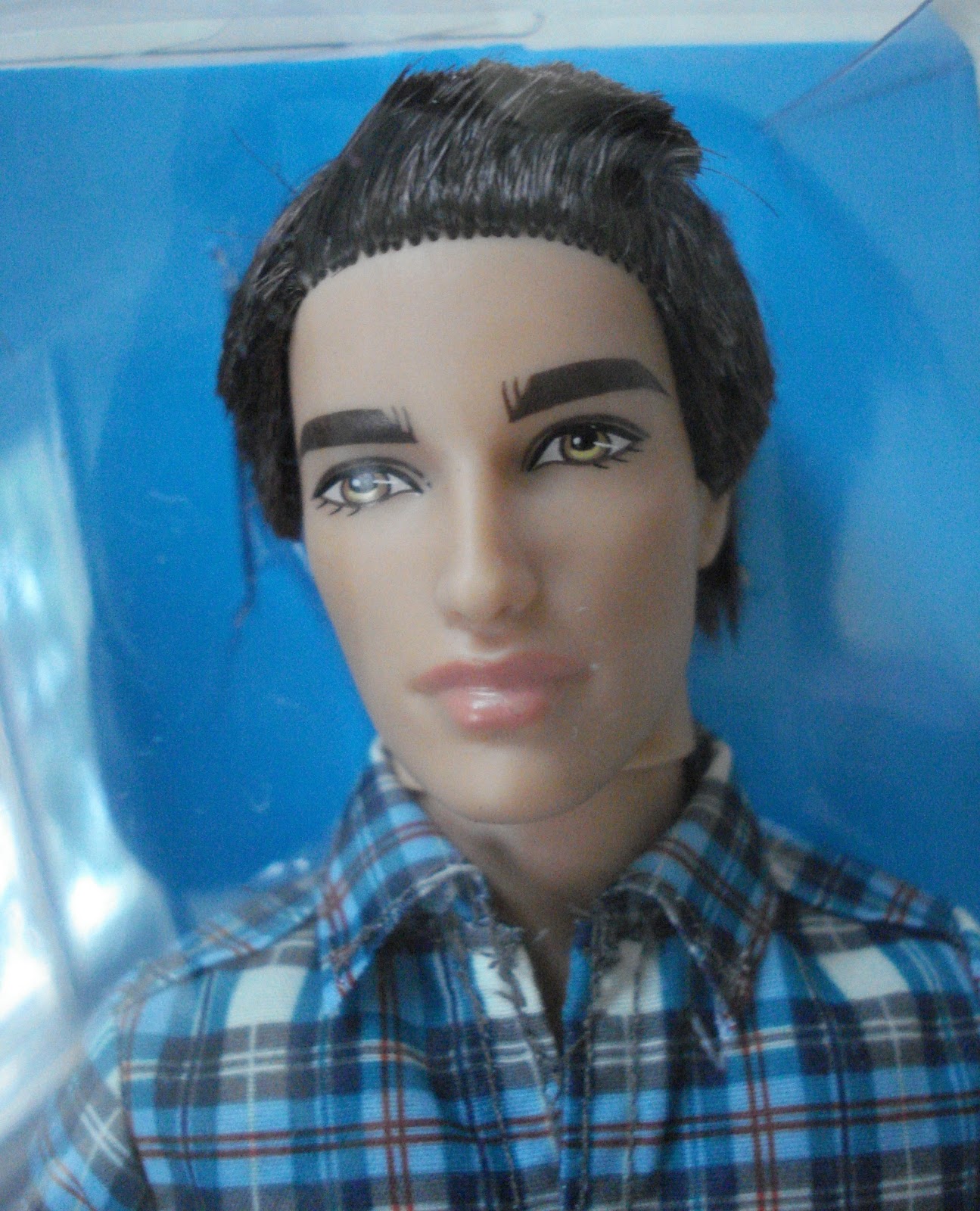 I-Luv-Dolls: Fashionista Ken #3 Styling Stripes! Hispanic Ken?