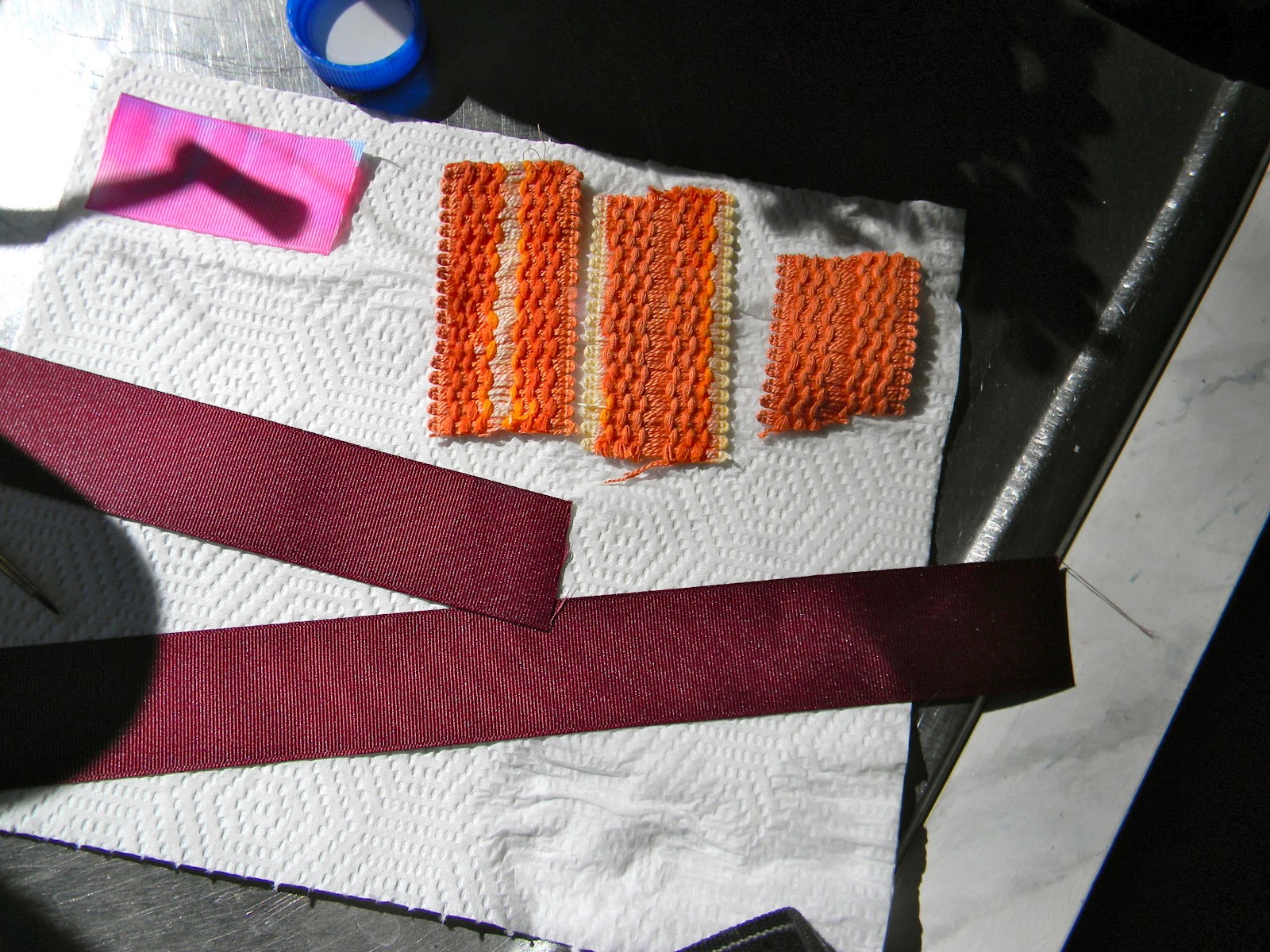 GORGEOUS SHINY THINGS: I test out the "Dip- Dye" Trim DIY