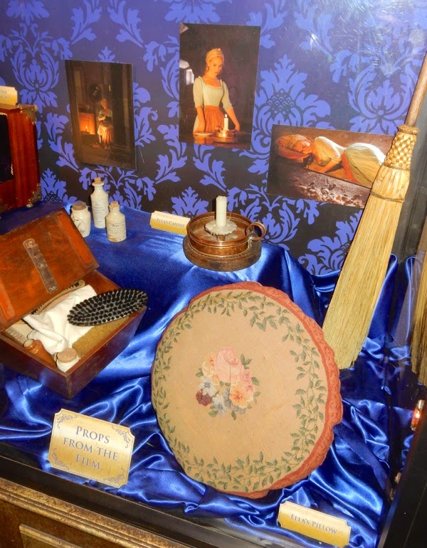 Hollywood Movie Costumes and Props: Original Cinderella film costumes ...