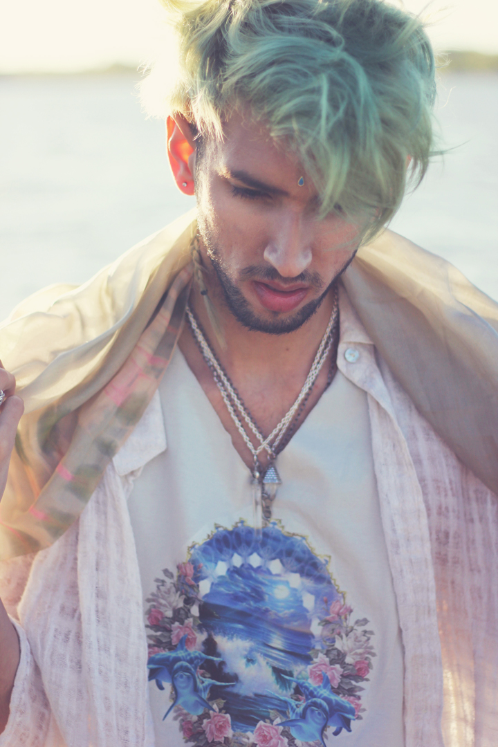 Bobby Raffin: The wind and the waves.