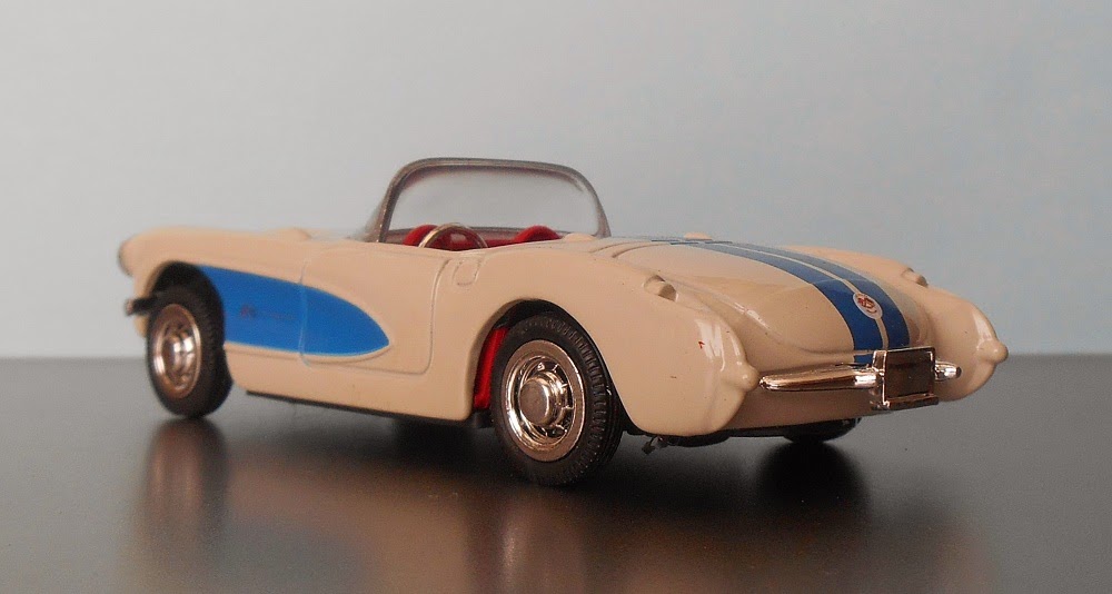Maquetismo Estático: Chevrolet Corvette 1957 escala 1/43