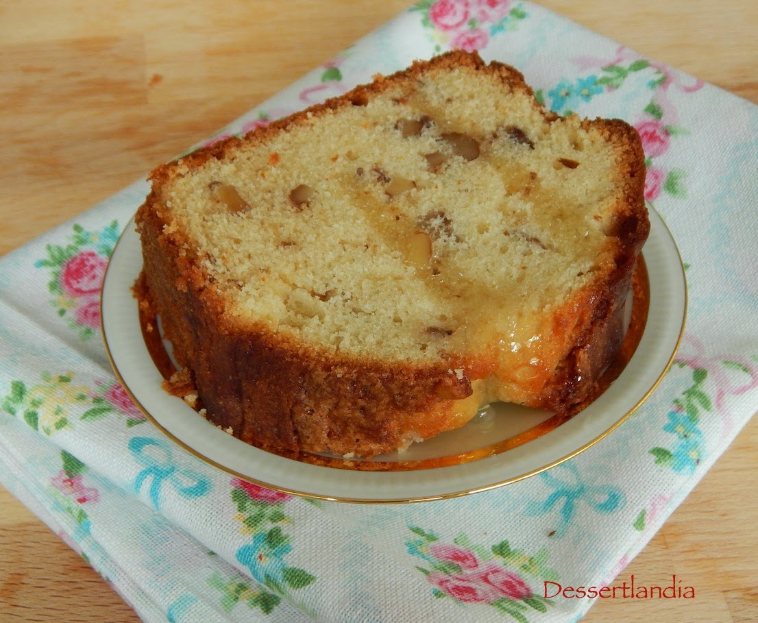 Dessertlandia: Walnut - Honey Pound Cake