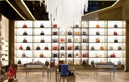 Sights and Insights: A Glimpse of the Louvre Museum