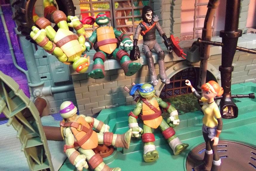 HGG的幻想: Nickelodeon TMNT 2012 - Secret Sewer Lair Playset