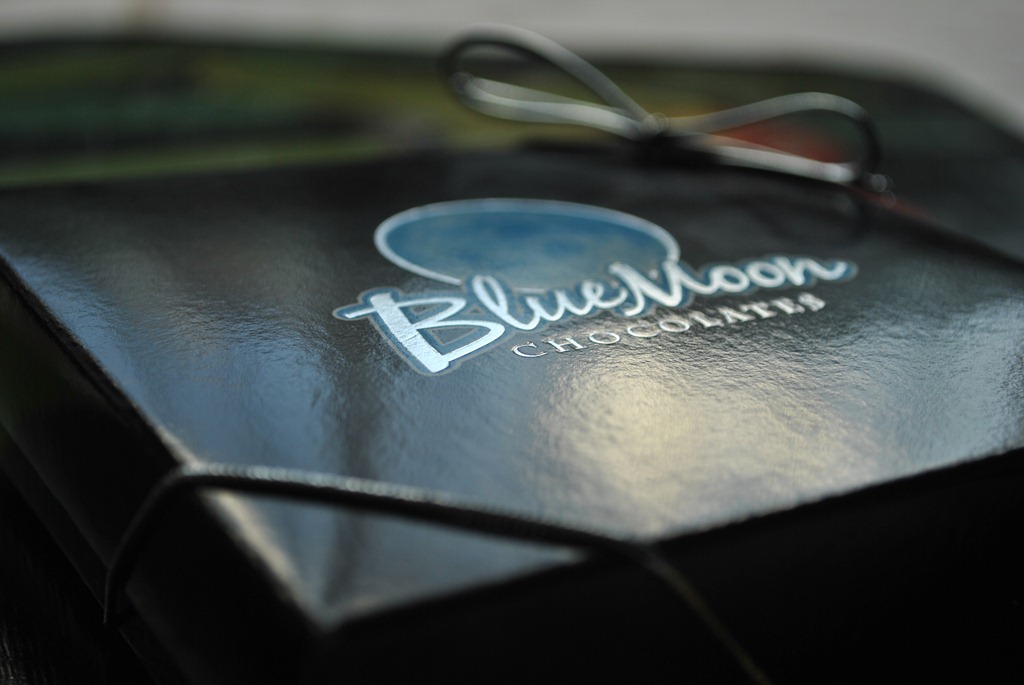 .: Blue moon... Chocolates