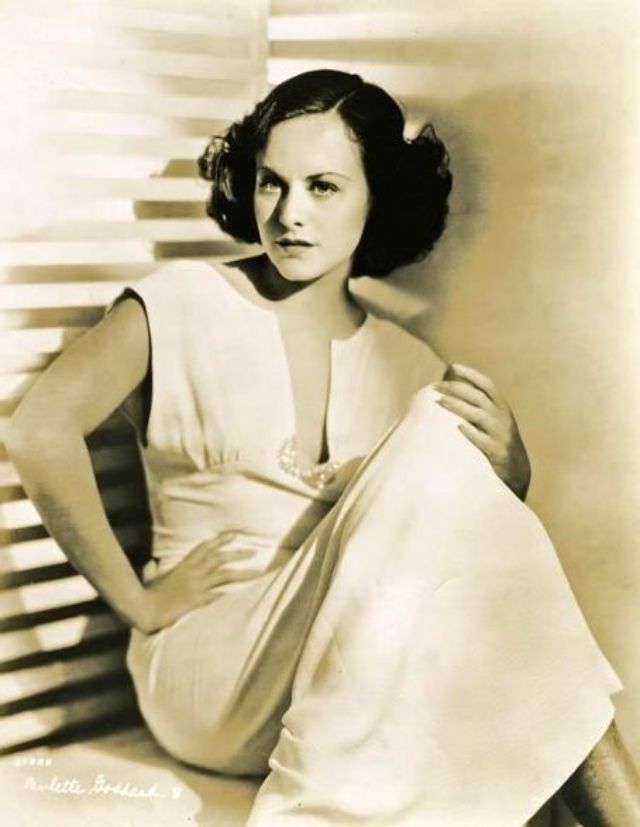 45 Beautiful Photos of Paulette Goddard in the 1930s ~ Vintage Everyday