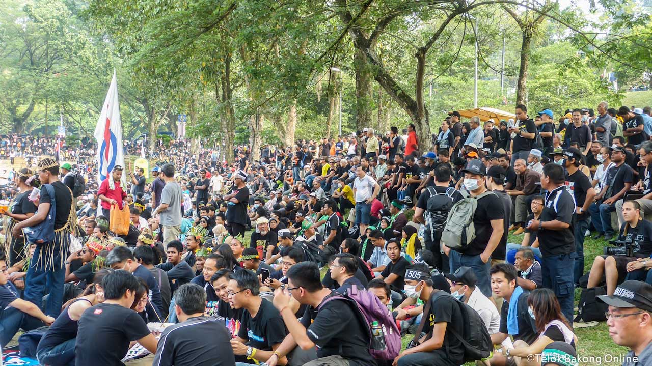 Telok Bakong Online: GAMBAR SEKITAR BLACKOUT 505 DI PADANG MERBOK KUALA ...