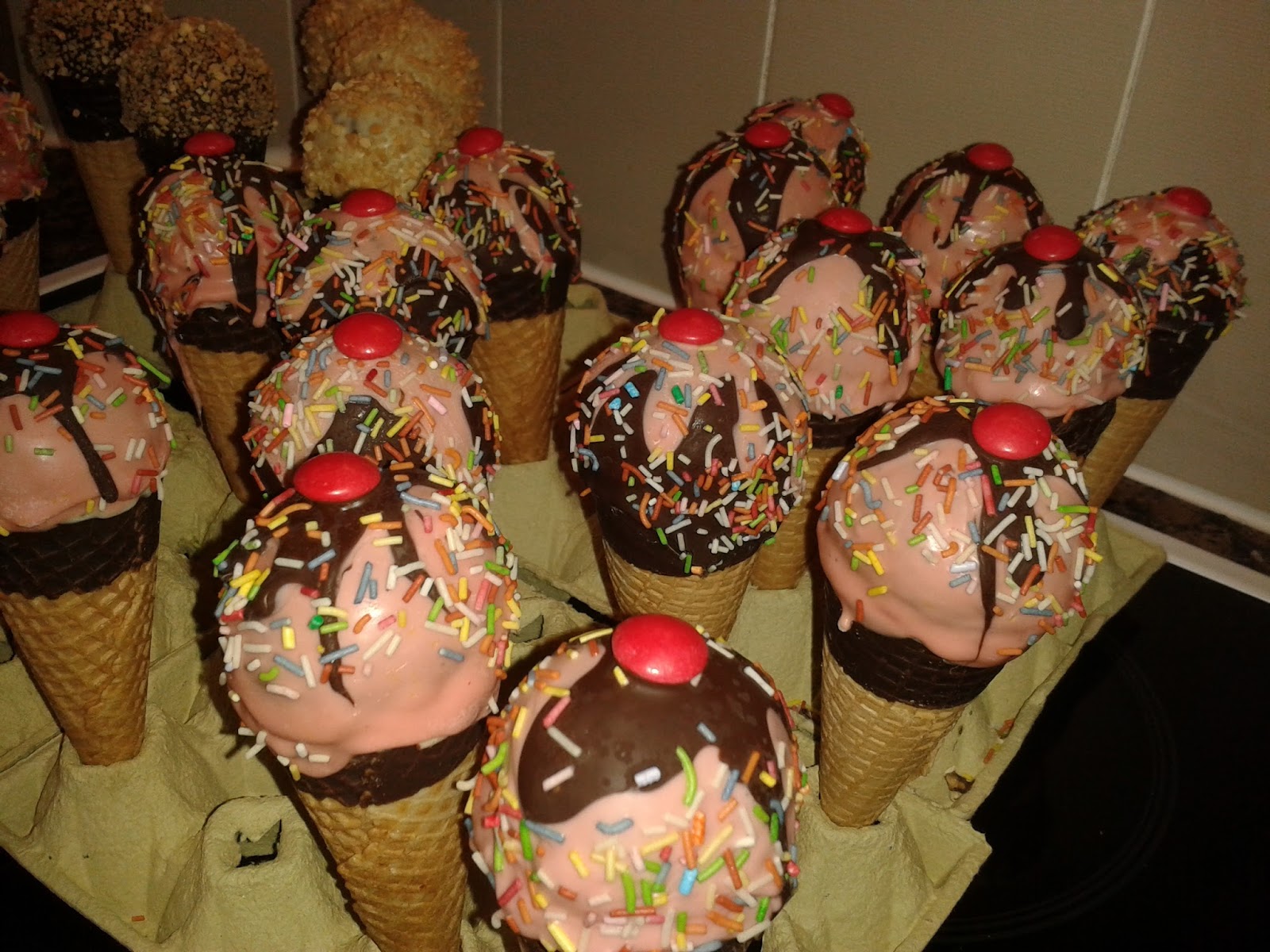Agarimos | Cakes and Cookies: CAKE POPS ICE CREAM. ¿OS APETECE UN ...