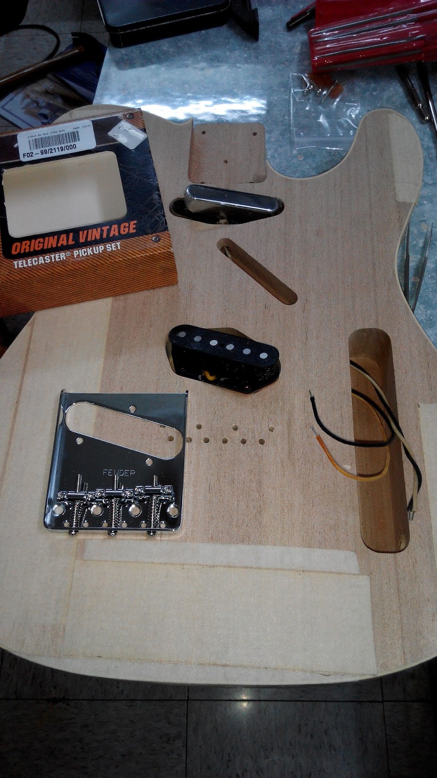 Diy telecaster : Diy fender style telecaster