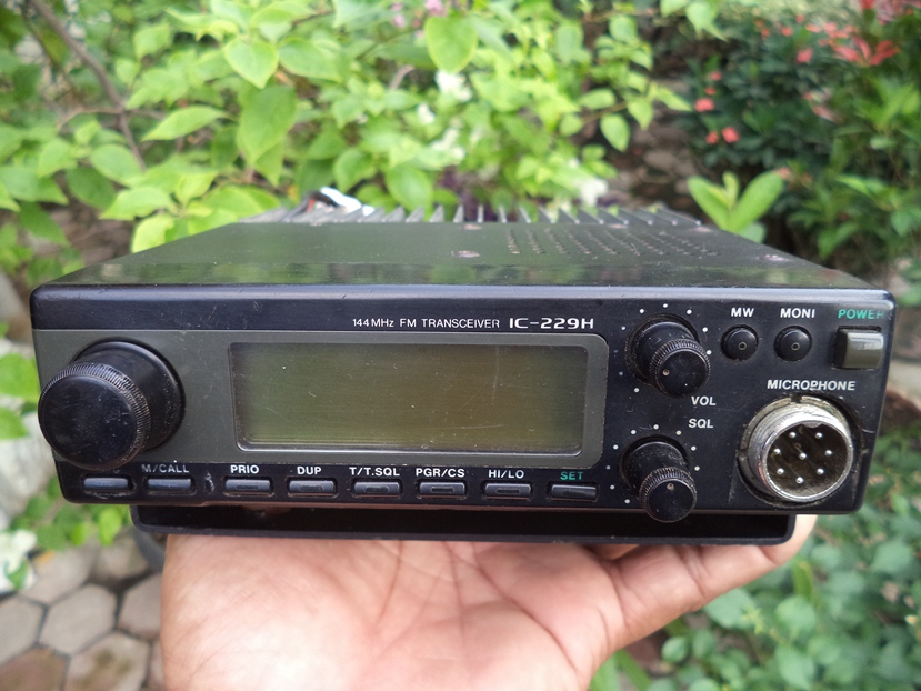 MEDAN RADIO: Icom IC-229H