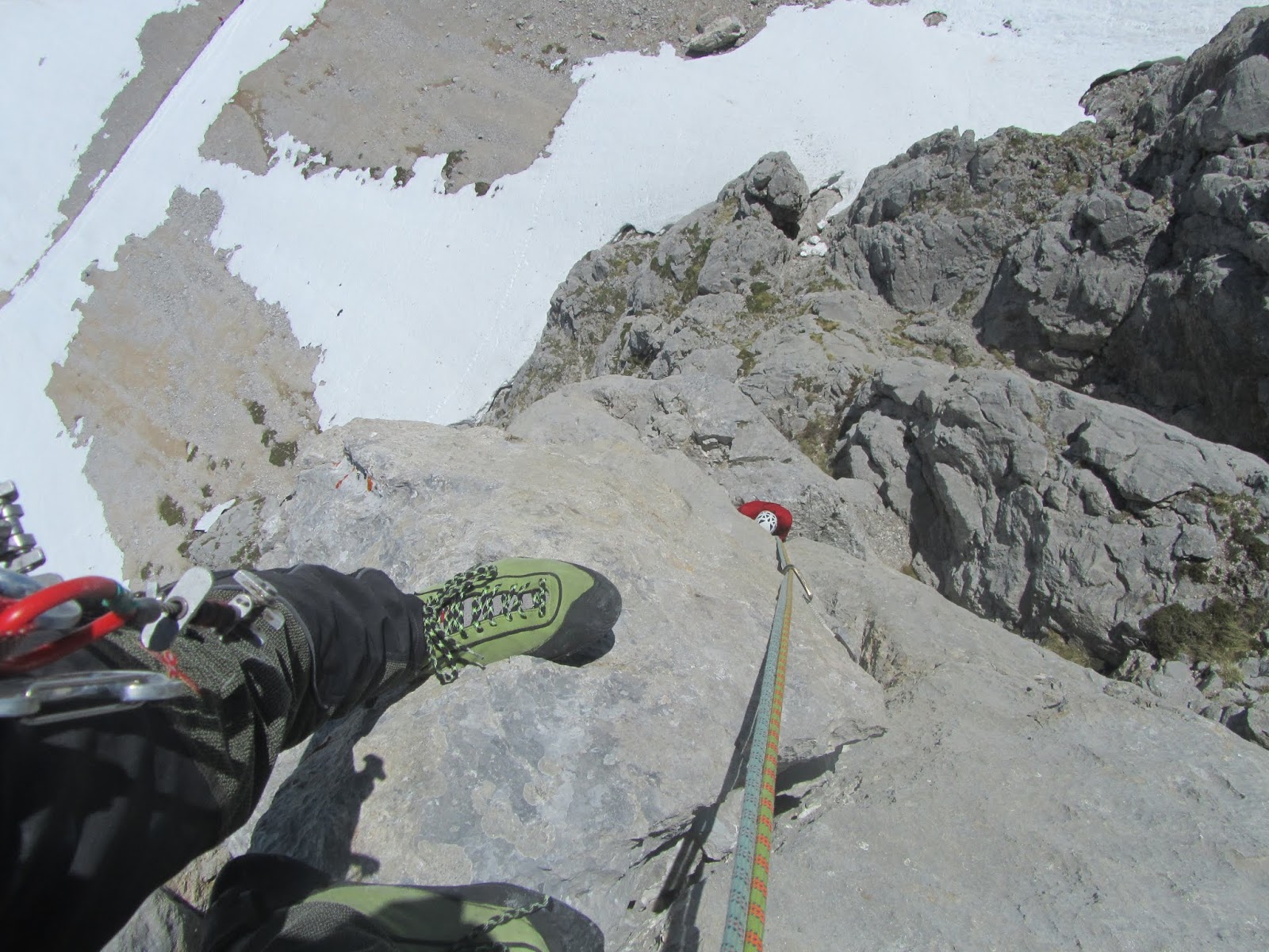 Alto, Rápido y Ligero: Ecce homo. Roca en los Picos.