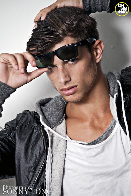 L'Homme du Jour: BARRETT PALL