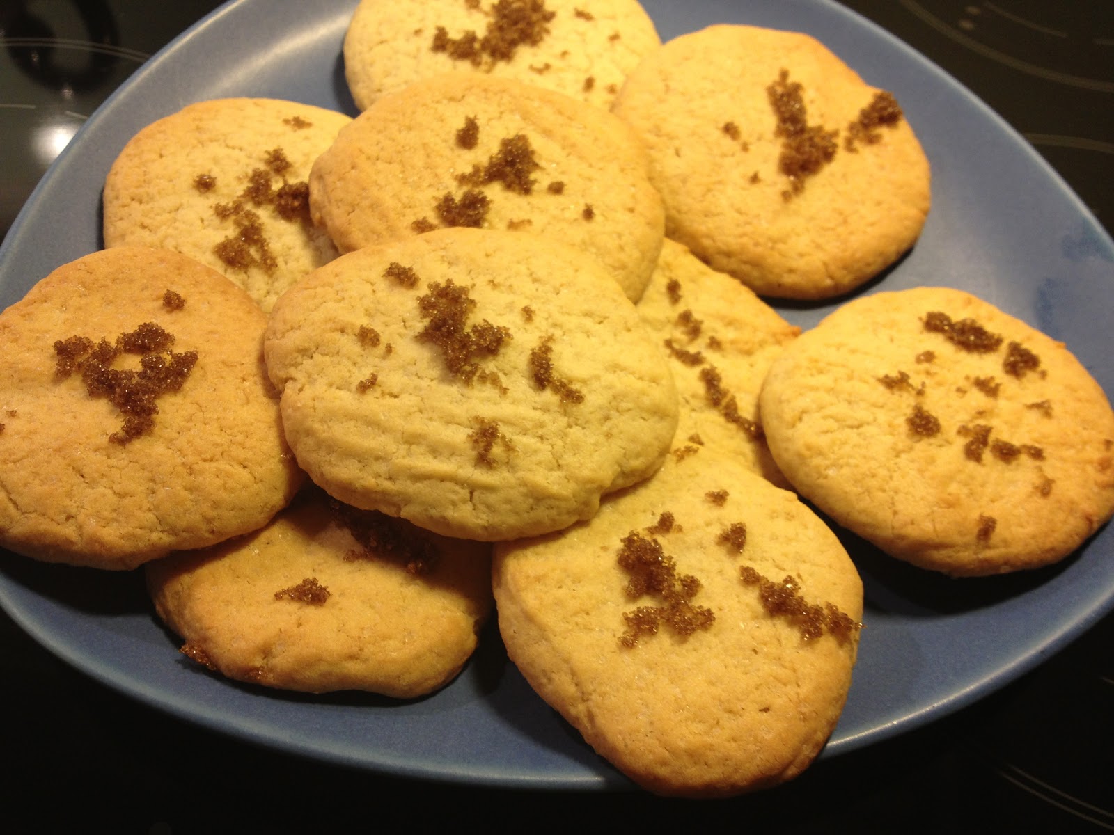 FromBLCK: Traditional Danish Butter Cookies