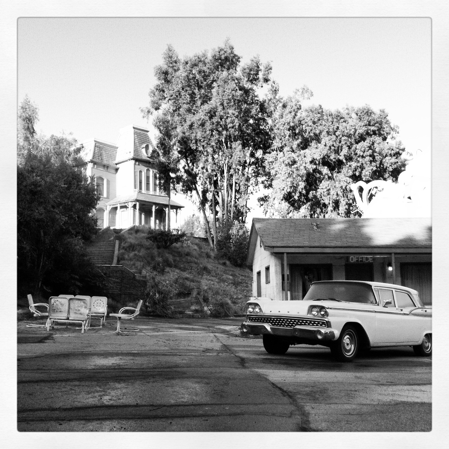 Going Commando with @CommanderAnders: PSYCHO Set @ Universal Studios ...