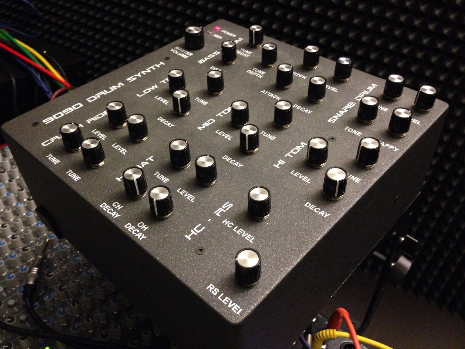 MATRIXSYNTH: TR9090 Roland 909 clone