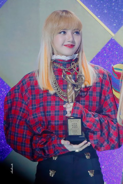 [Pann] La cara de Lisa de Black Pink - Kpop Fuss