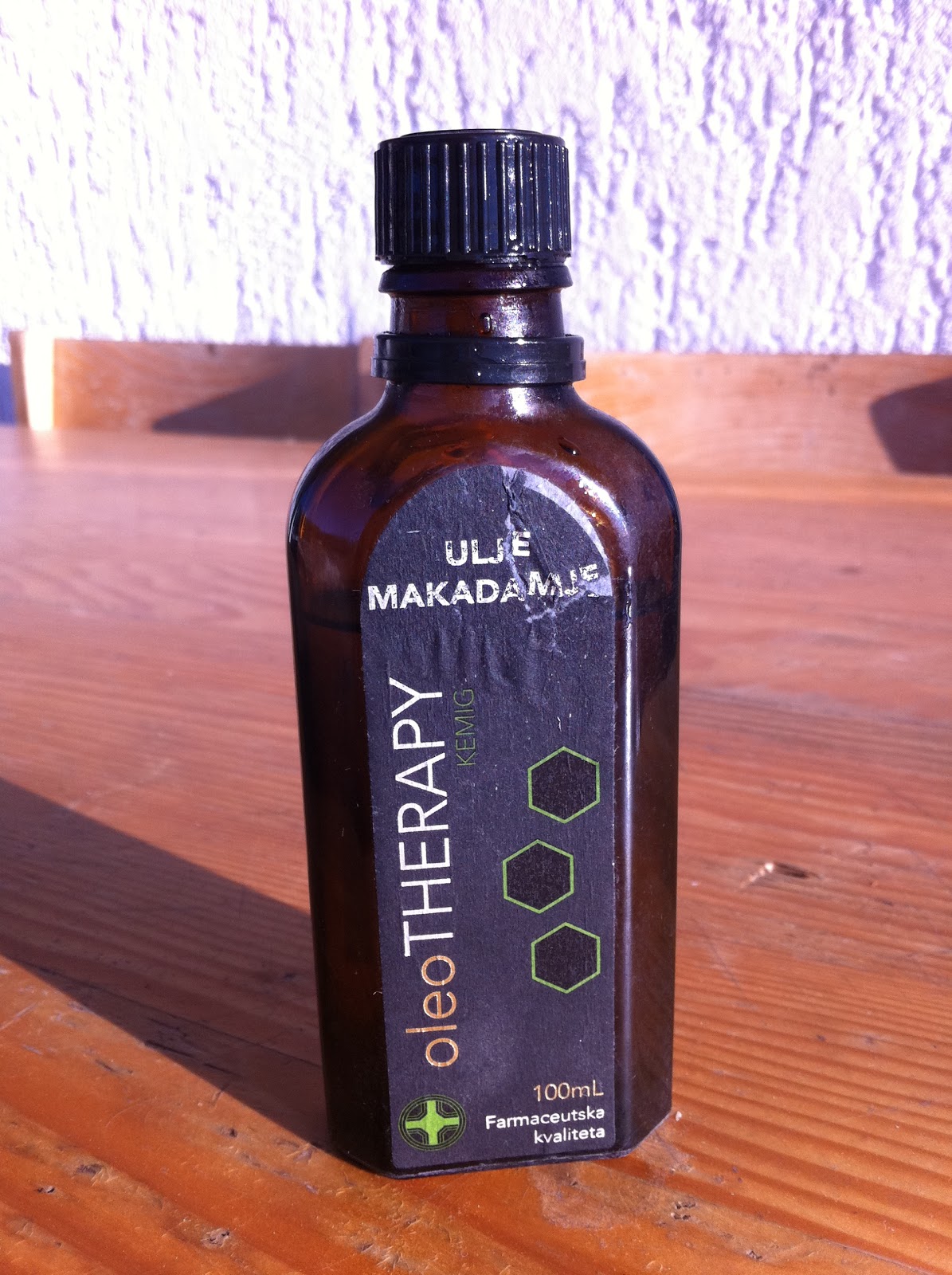 Brlog: OLEOTHERAPY biljno ulje makadamije